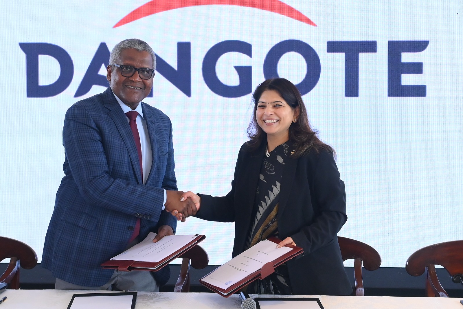 EIL signs an MoU with Dangote Group for the Second Train of Africa’s ...